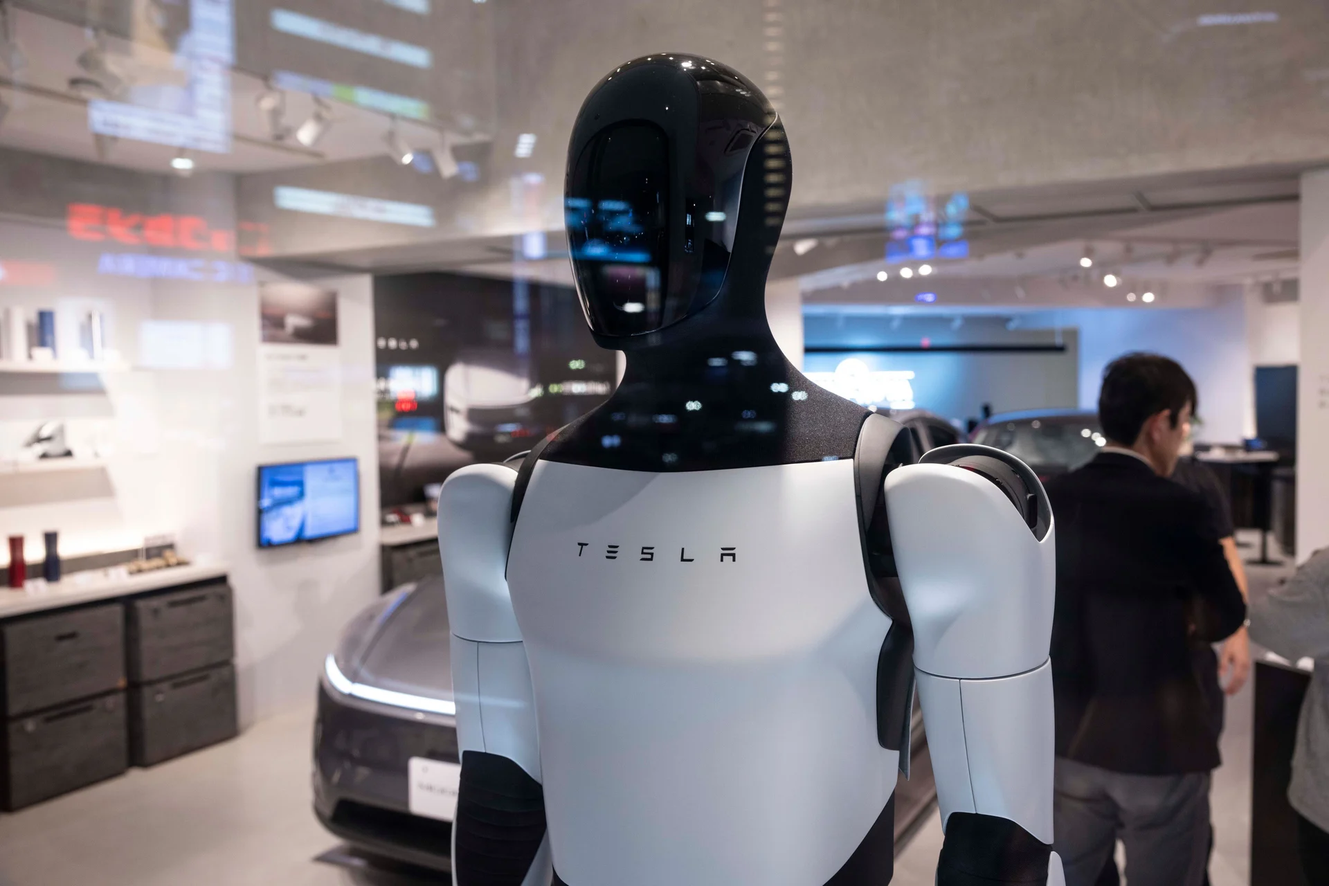 Tesla Robotics : vers une nouvelle industrie de robots humanoïdes ...
